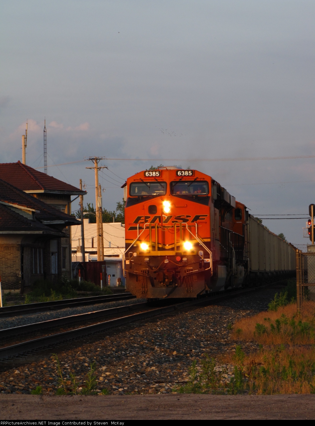 BNSF 6385